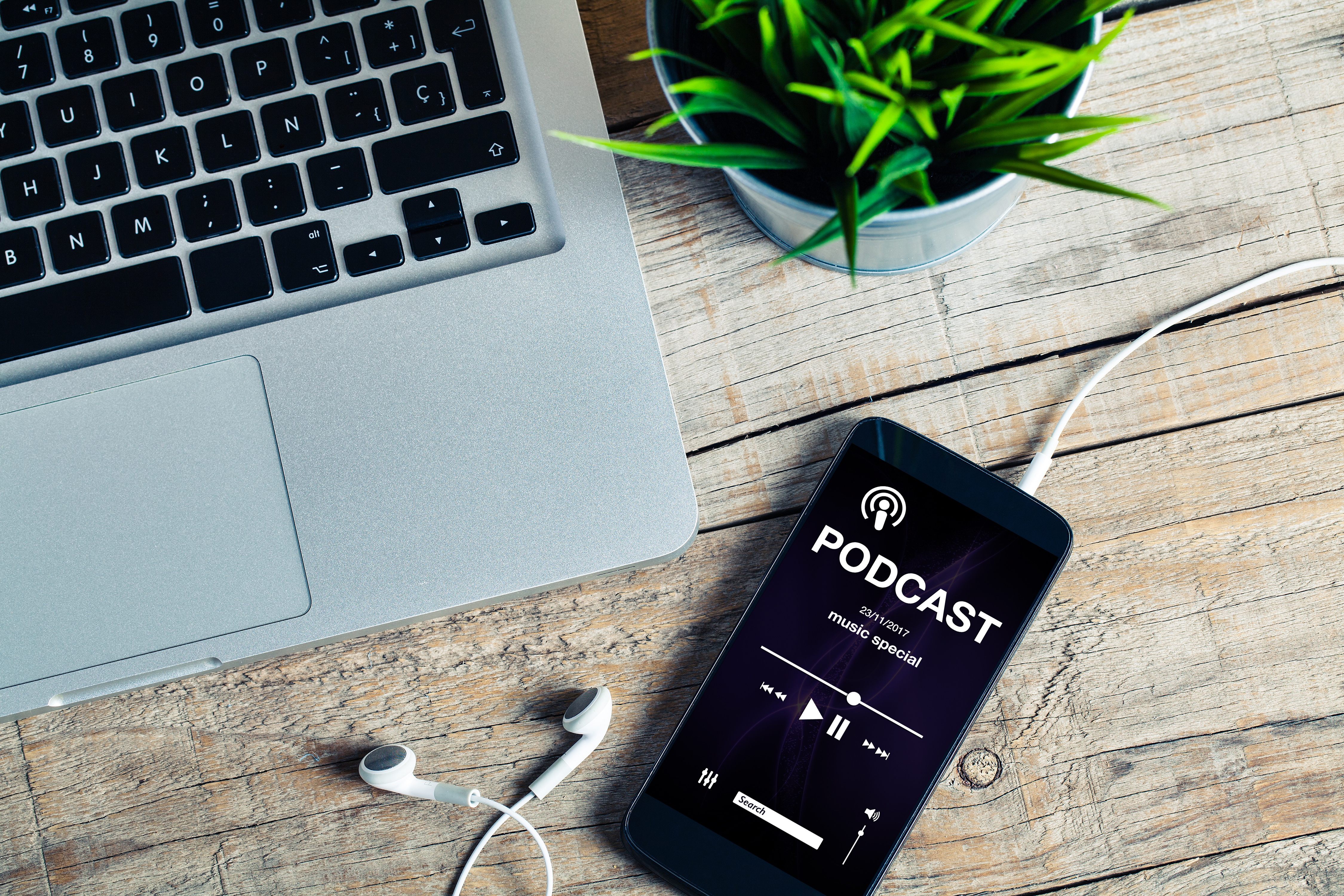 These Are Our Favorite Pop Culture Podcasts | PeopleHype