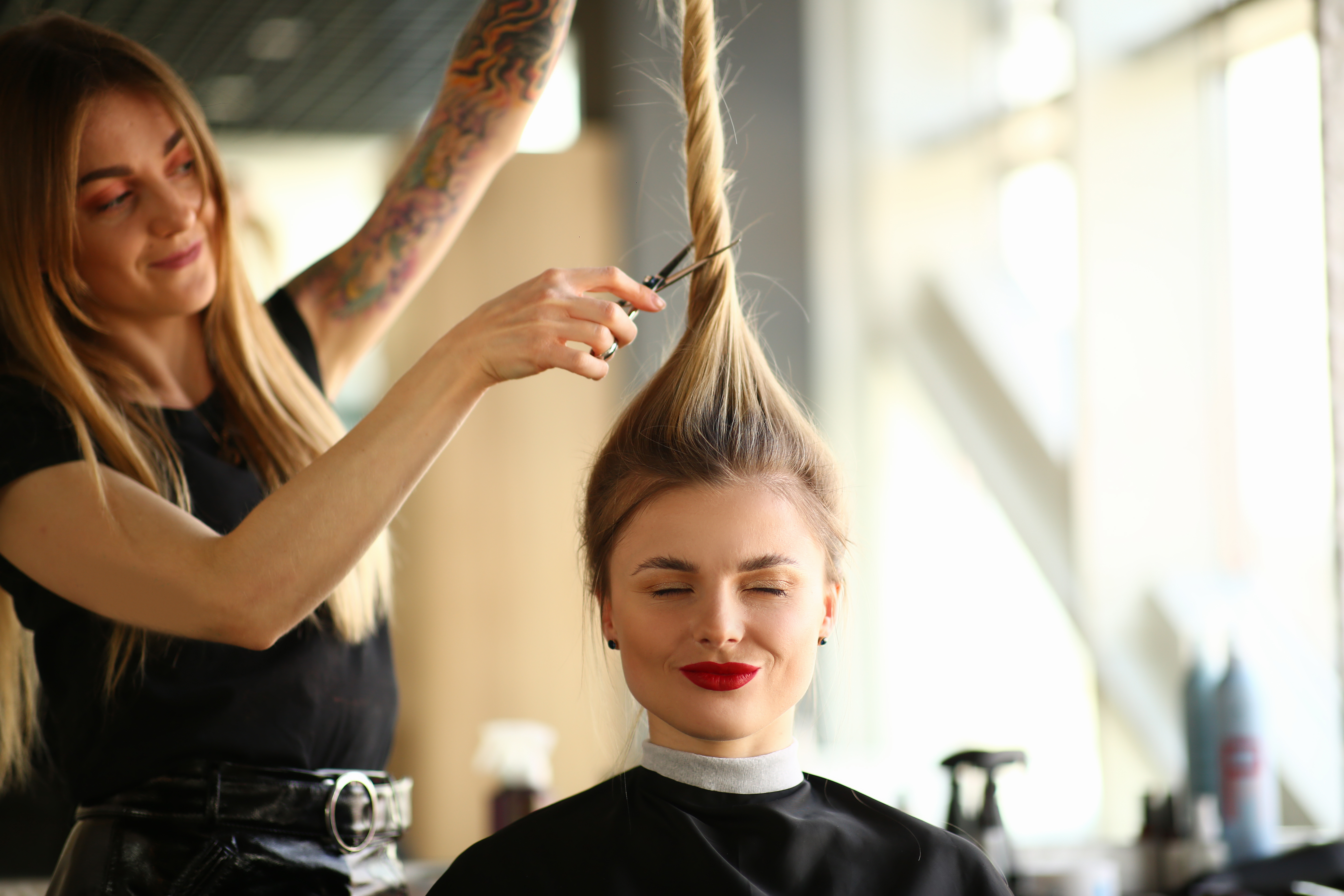 6 Celebs Who Shocked The World With New Haircuts | PeopleHype
